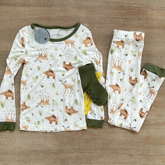 Milkberry | Pajamas | Milkberry Toddler Boy Bamboo Pajama Set Socks ...